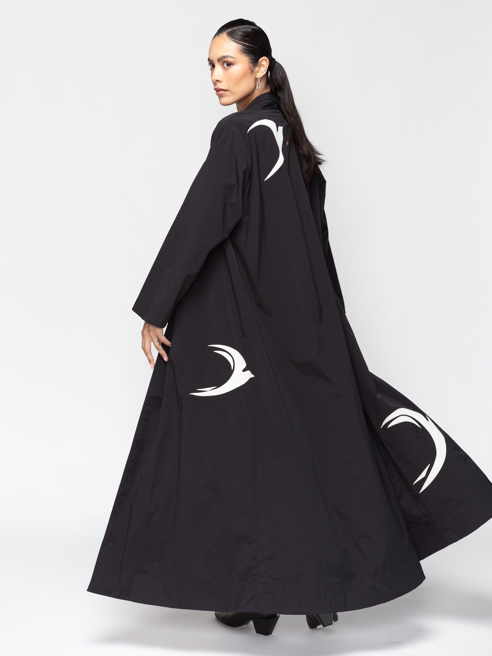 Flight Abaya in Black and White Birds – CHI-KA